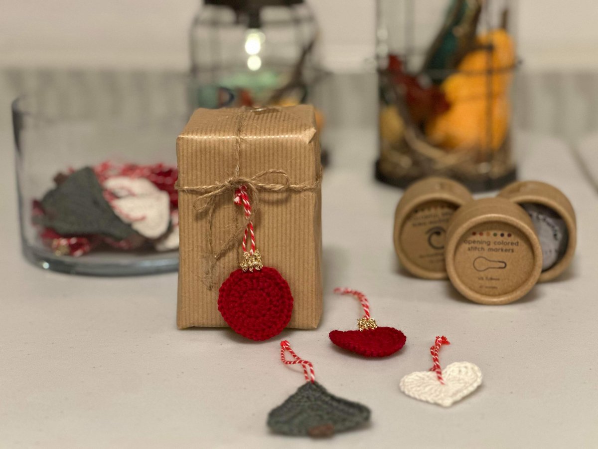 Gavevedhæng hjerte - Jul - Handmade by Hjort